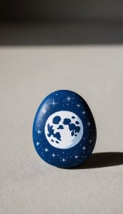 17 Moon Painted Rock Ideas: Create Your Own Celestial Masterpieces at ...